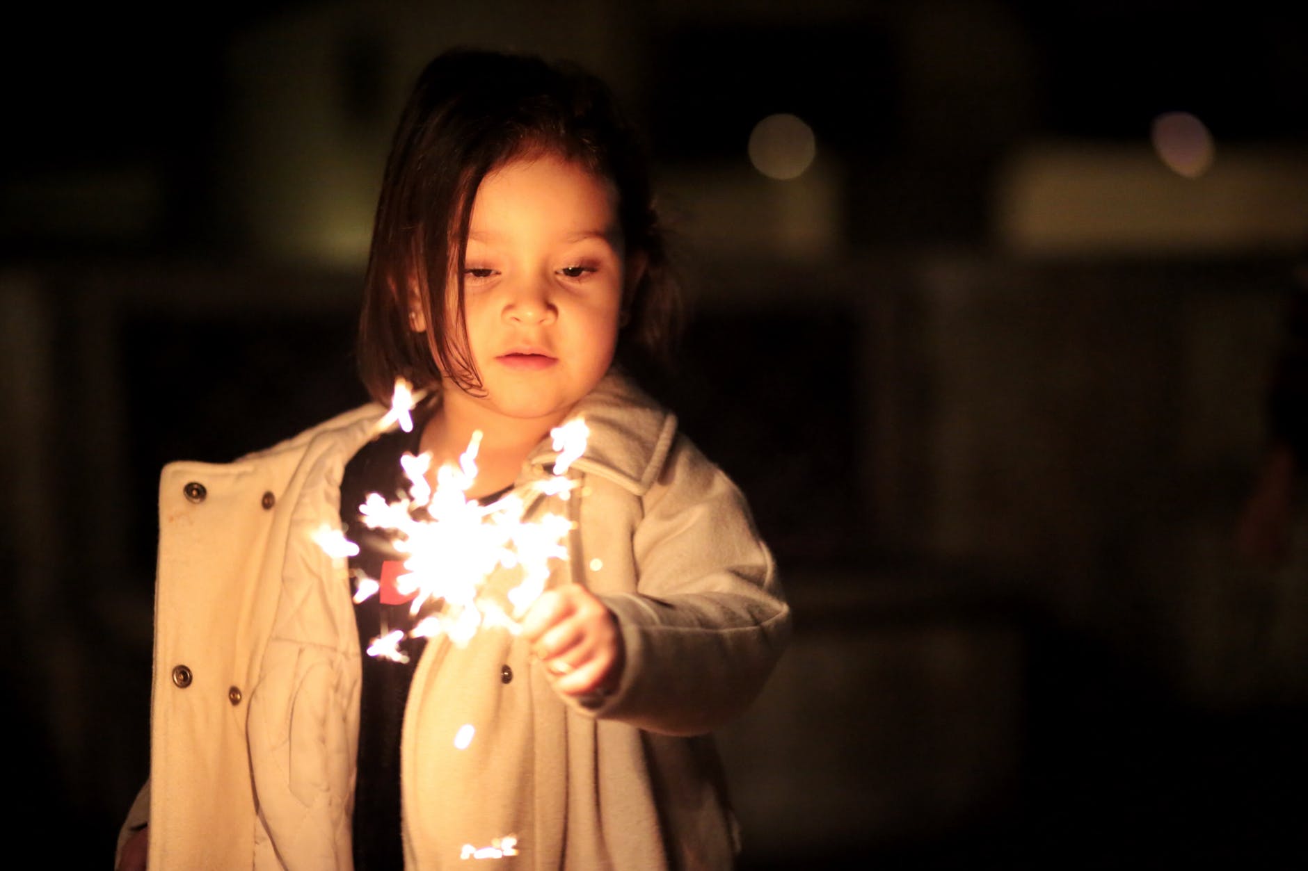 Family Friendly Fireworks in London + Weekend Scoop for Kids